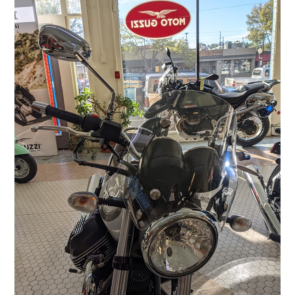 V7 850 Stone and Special windshield / windscreen. Factory accessory ...